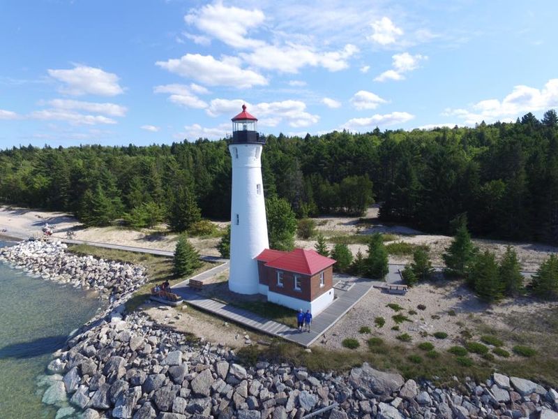 Seasonal roads open, Lake Superior light welcomes hardy visitors. How ...