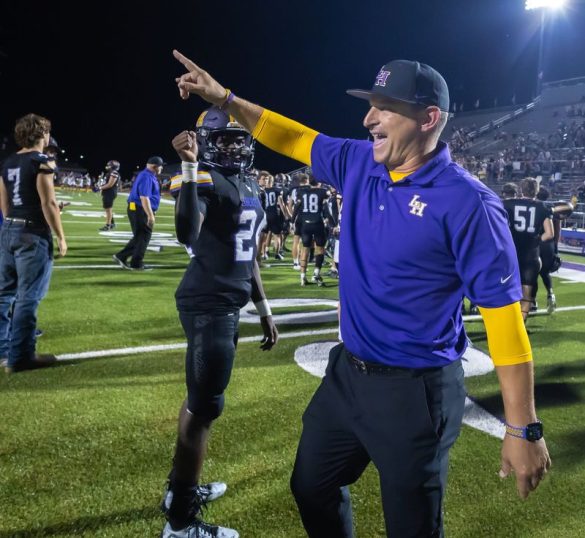Liberty Hill football coach Kent Walker resigns, takes over at Class 3A ...
