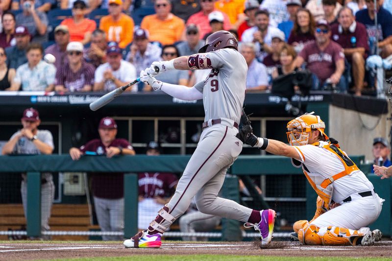 Texas A&M star third baseman will reportedly return for the 2026 season