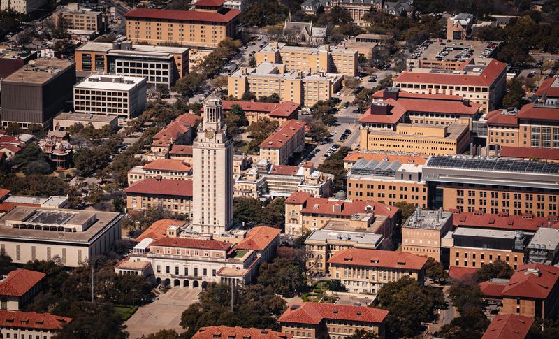 University of Texas names interim dean for College of Liberal Arts ...