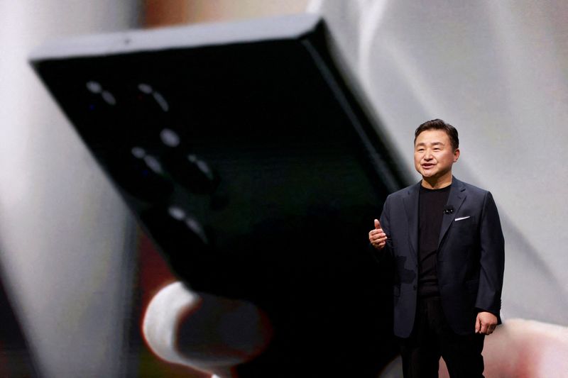 Samsung Elec appoints mobile chief as interim head of consumer and ...